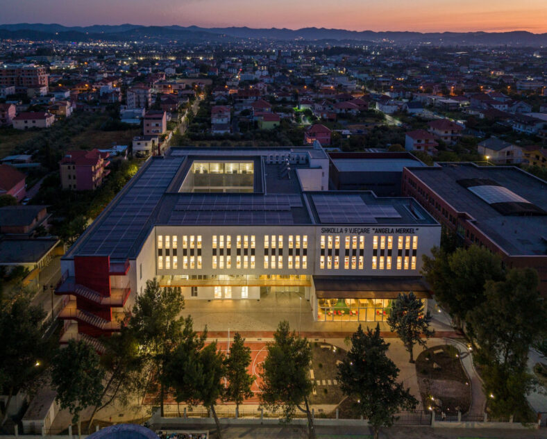 Angela Merkel School | Commonsense Studio - Arch2O.com