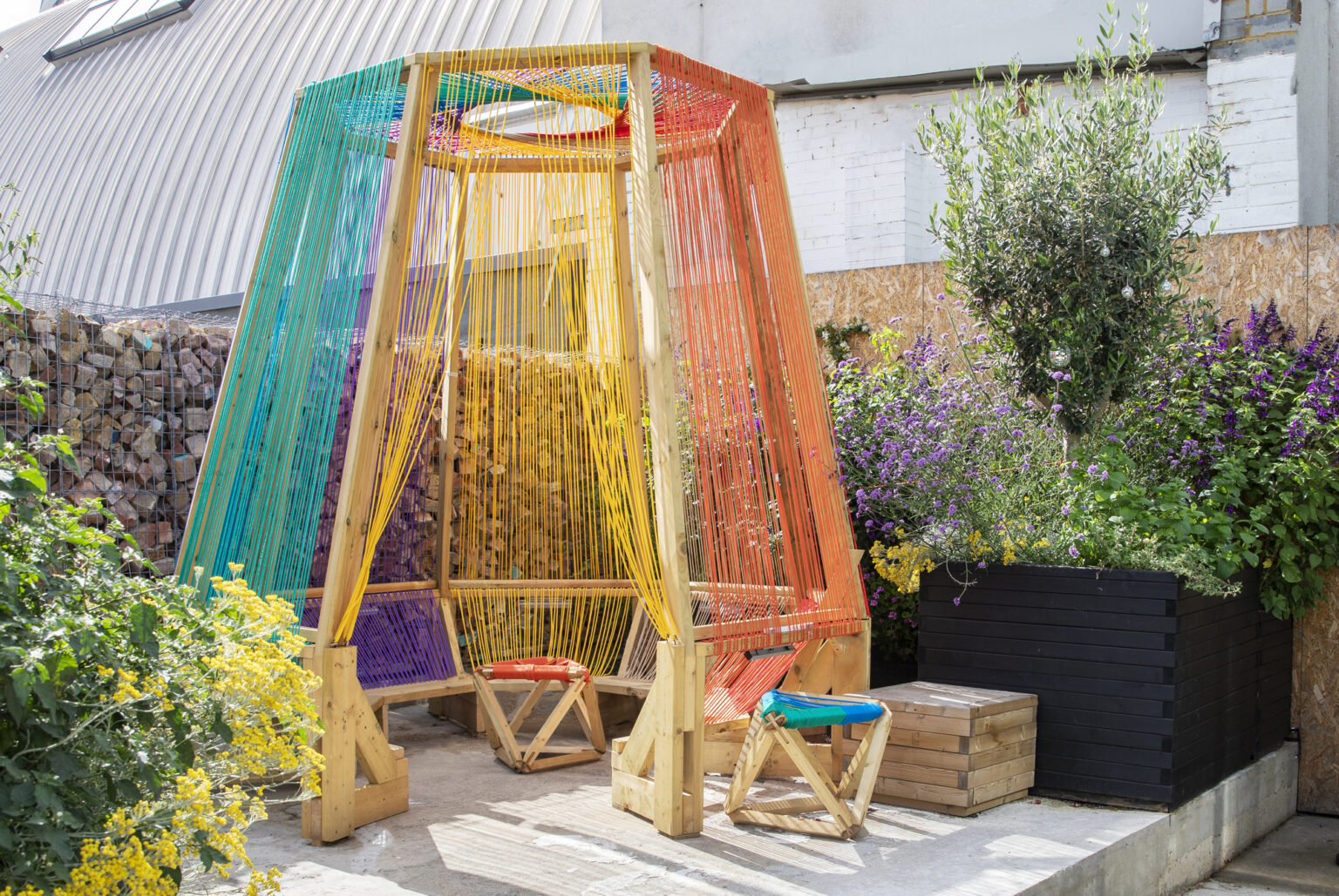 In Pride of Idleness Pavilion | Foster + Partners – Arch2O.com