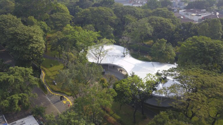 Tebet Eco Park | SIURA Studio – Arch2O.com