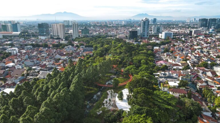 Tebet Eco Park | SIURA Studio - Arch2O.com