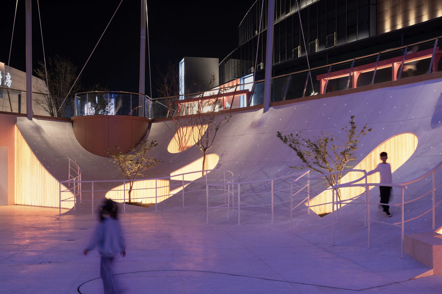 The Floating Courtyard - Underground Entrance Plaza Renovation | Deep ...
